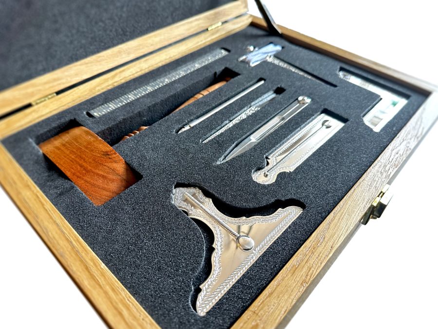Complete & Boxed Standard Working Tools Set